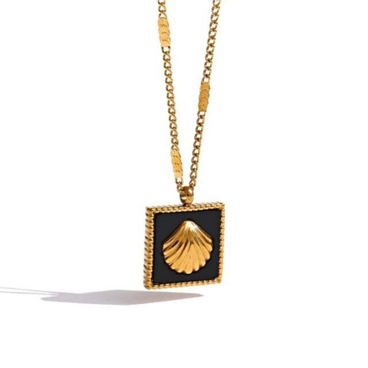 18K Gold Seashell Pendant Necklace - OurCoordinates