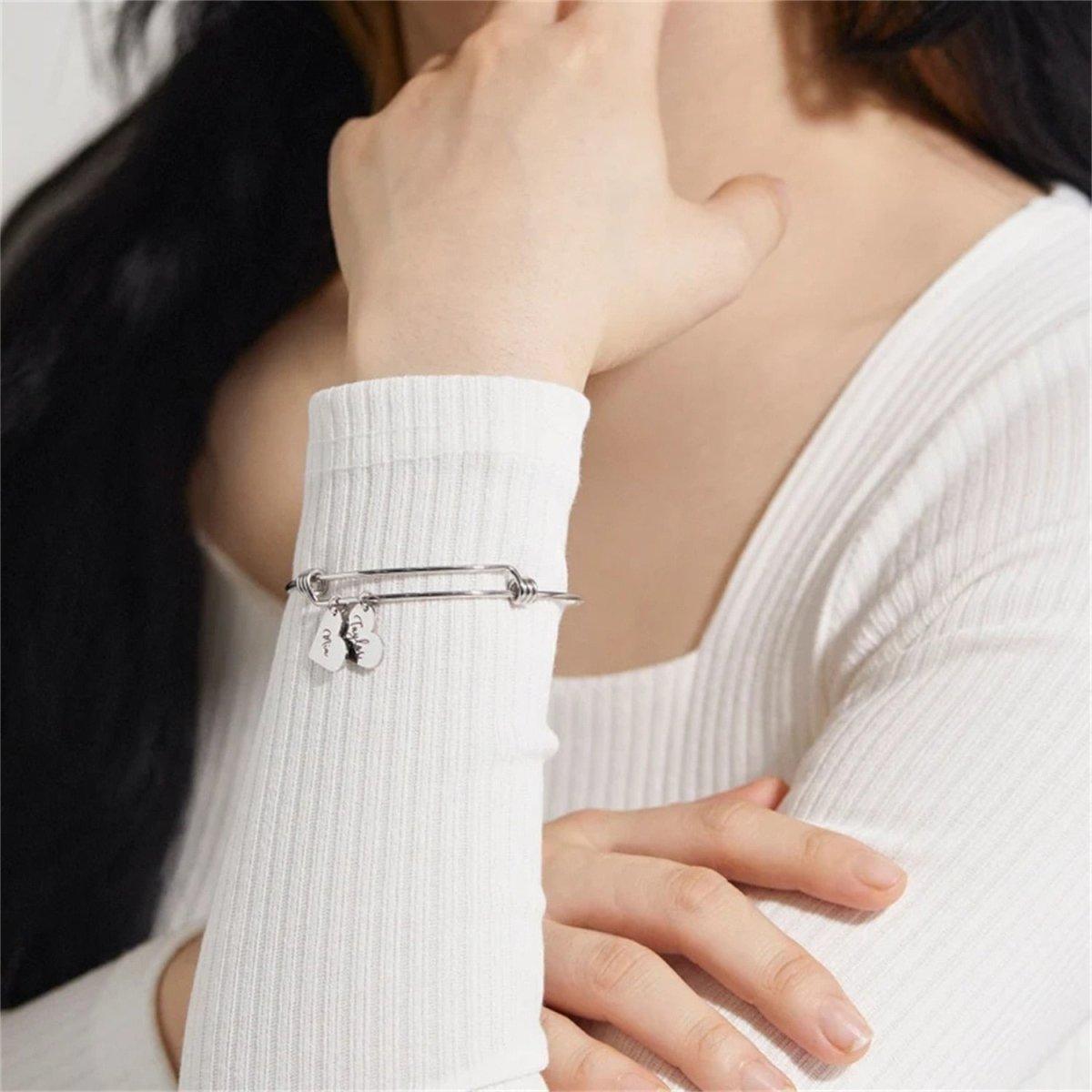 Personalized Heart Charm Bracelet - 6 Names | OurCoordinates